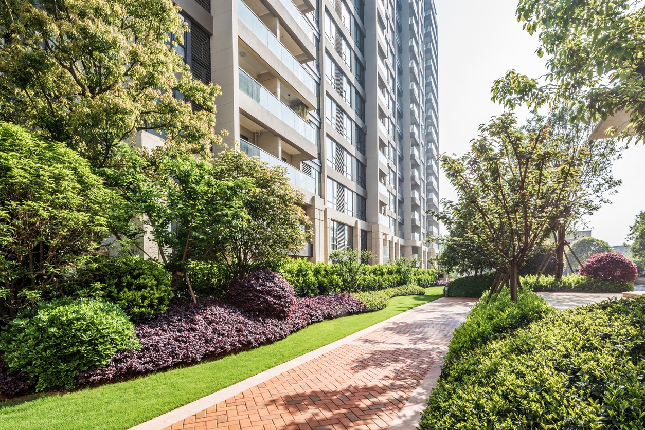 Commercial Landscaping Hamilton | Grounds Maintenance & Enhancement ...